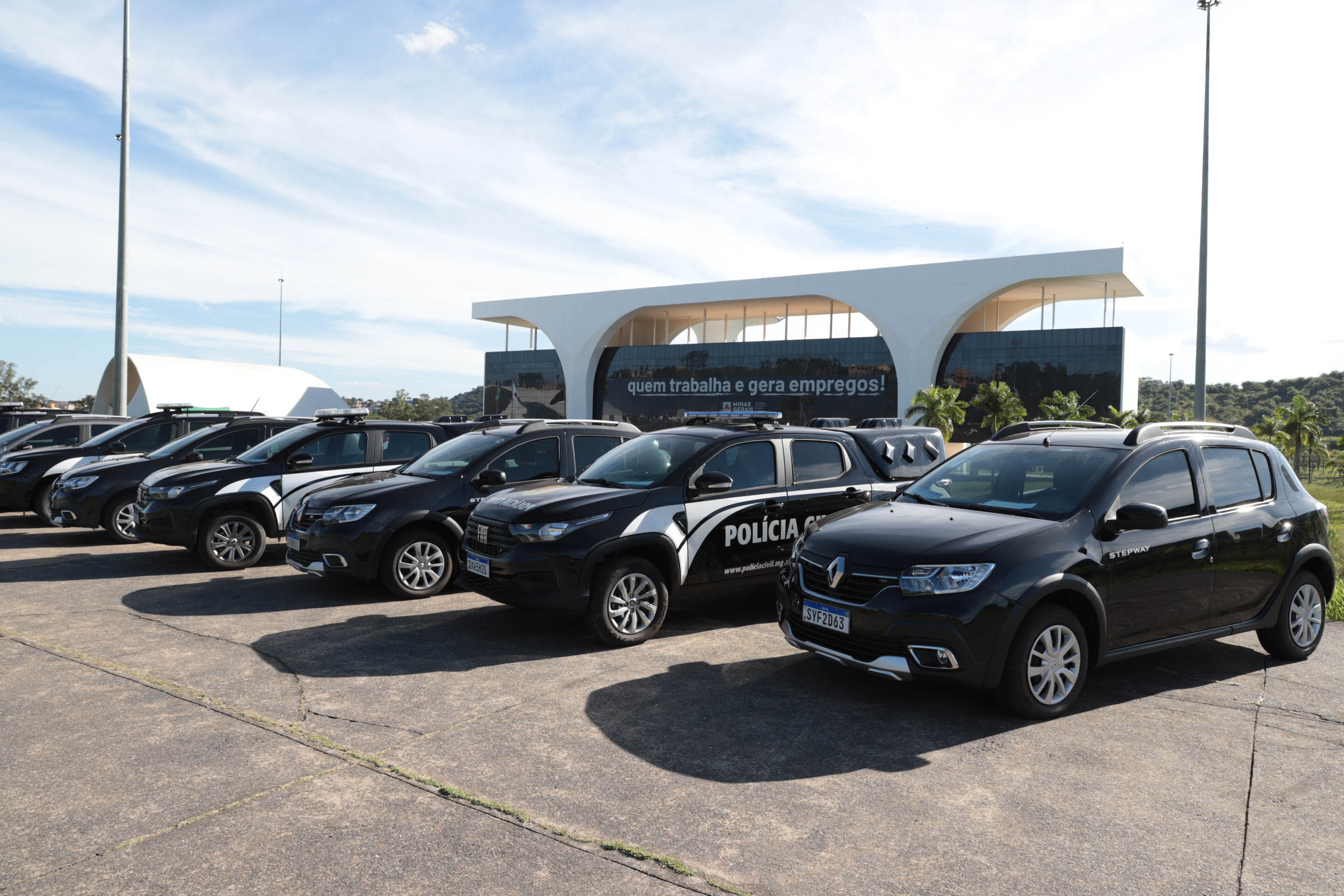 Agência Minas Gerais | Governo de Minas entrega 48 novas viaturas da ...